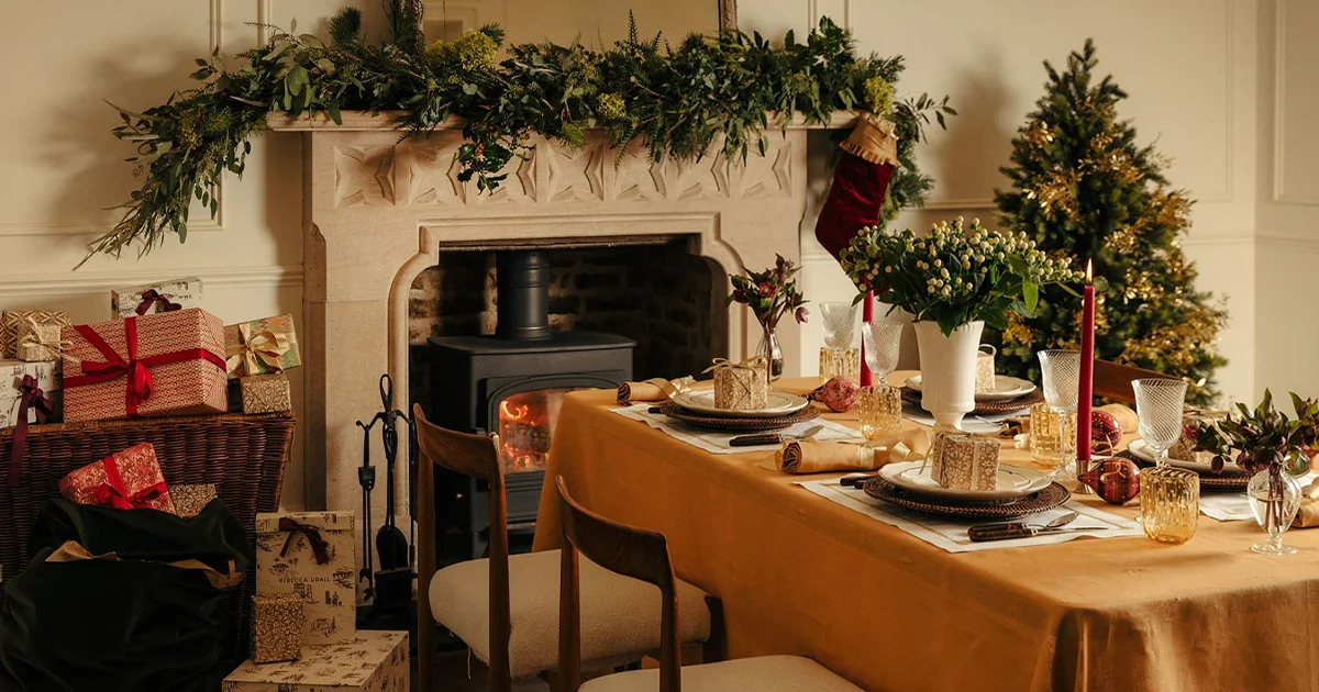 How to Decorate a Christmas Table – Timeless Ideas for a Beautiful ...