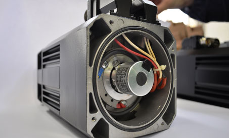 Motor Feedback Systems | Encoders & Resolvers for Servo Motors | Hengstler